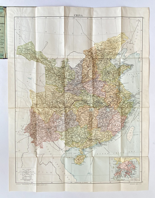 Picture This | M7361 Alexander Gross Folding map of China